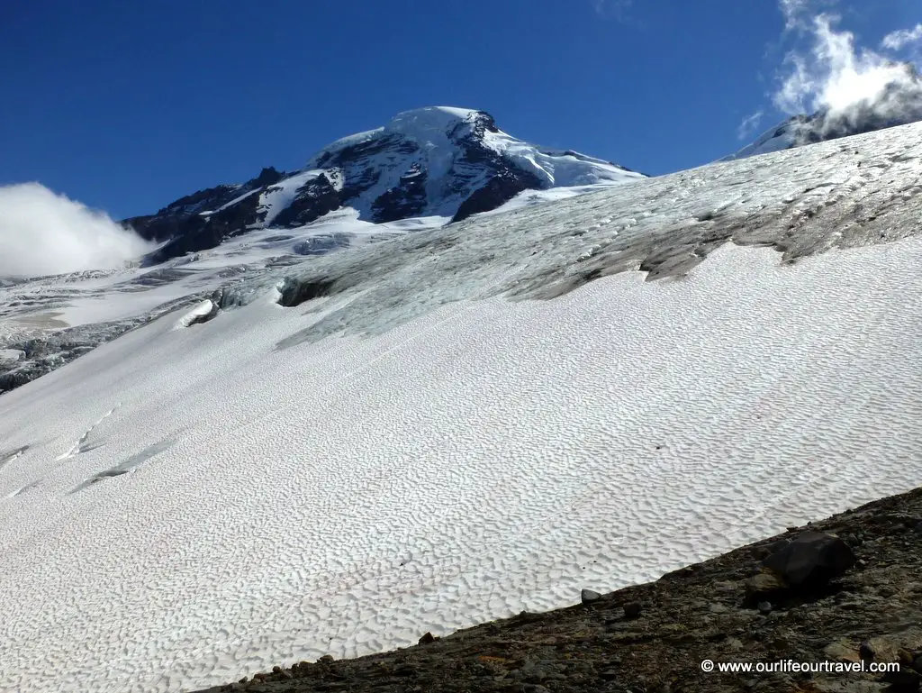 Hiking to the glacier on Mt Baker volcano, US